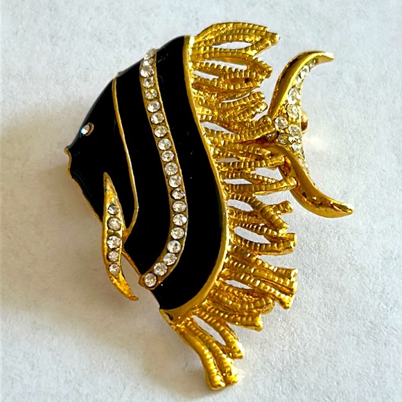 Jewelry | Crystal Broach Of Tropical Fish Black Gold | Poshmark